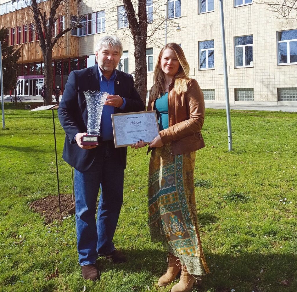 Családanya, biológus, méhész és szakíró - Magyar Mezőgazdaság