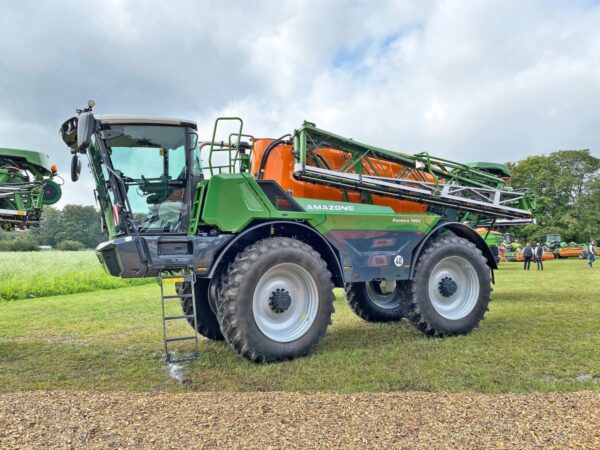 Növényvédelem XXL-ben: Új Amazone Pantera 7004 önjáró permetező - Magyar Mezőgazdaság